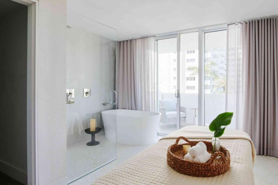 Mondrian South Beach | A Modern Oasis | Mondrian Hotels